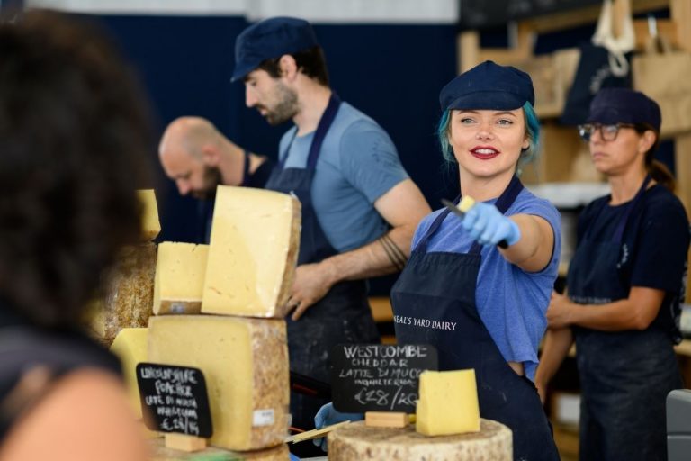 Foodies a raccolta: a Bra la 13esima edizione di Cheese - ViaggiOff